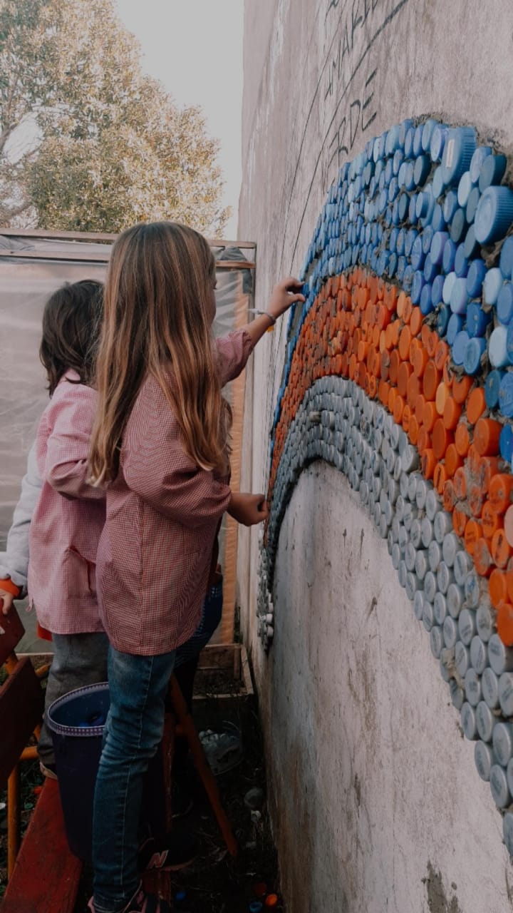 Eco-murales: cuando los residuos se convierten en arte - La Pampa Noticias