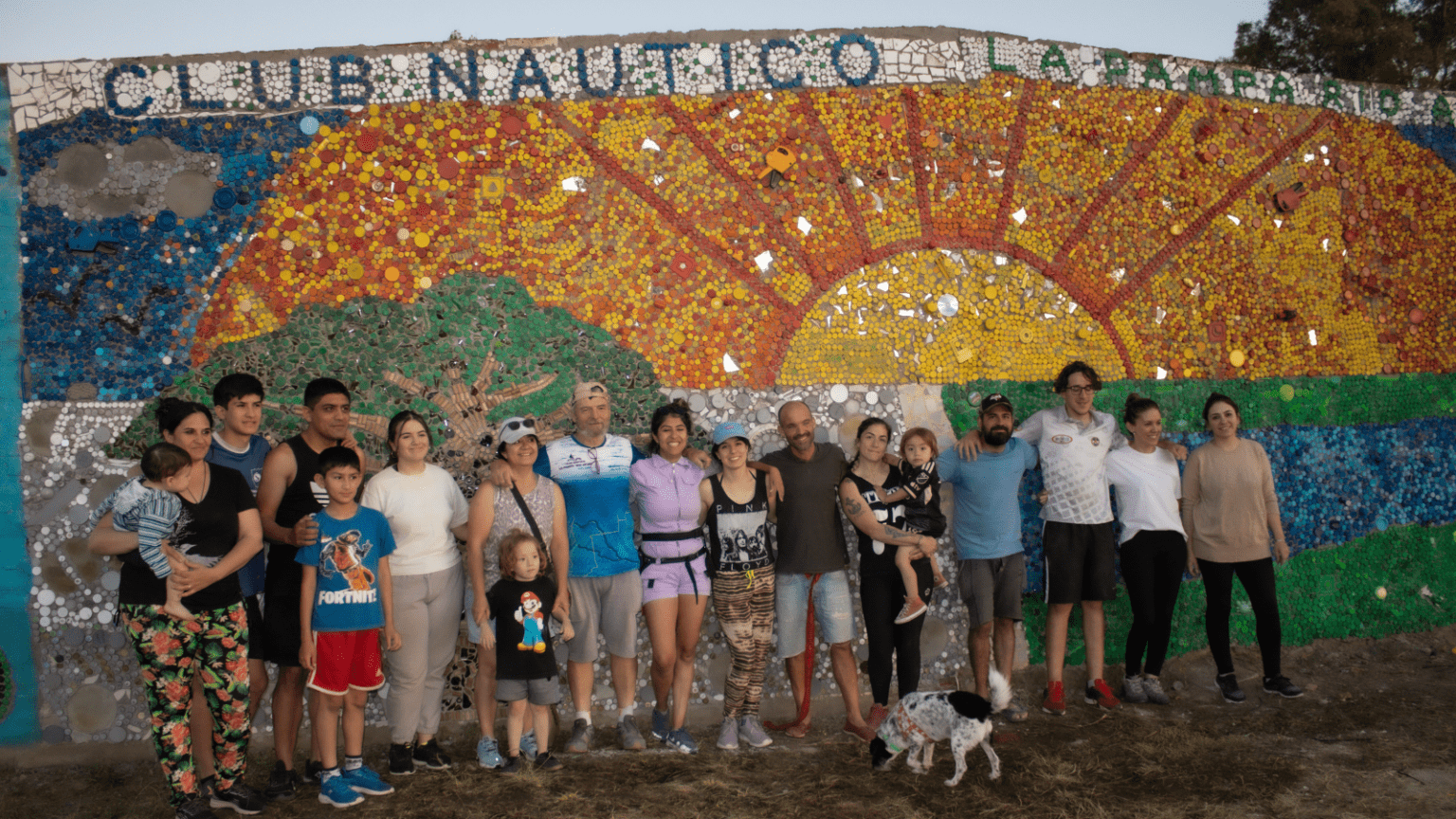 Eco-mural: residuos, arte y reclamo en el Club Náutico - La Pampa Noticias